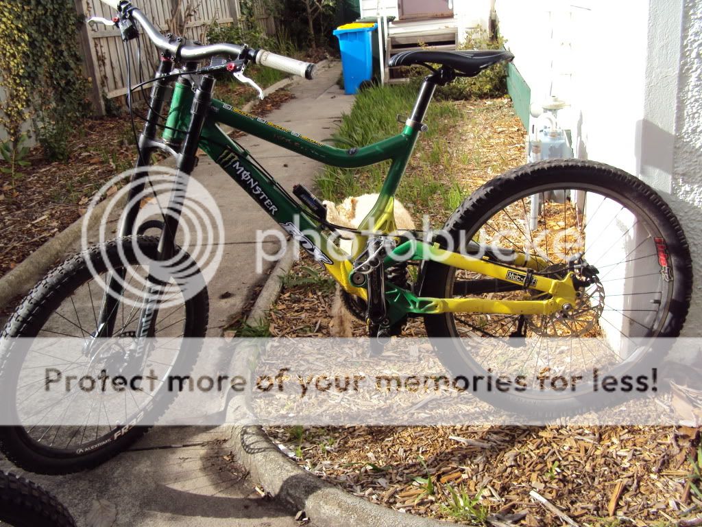 My two bikes: 2006 Giant DH Comp and SE Filth Flyer | Rotorburn